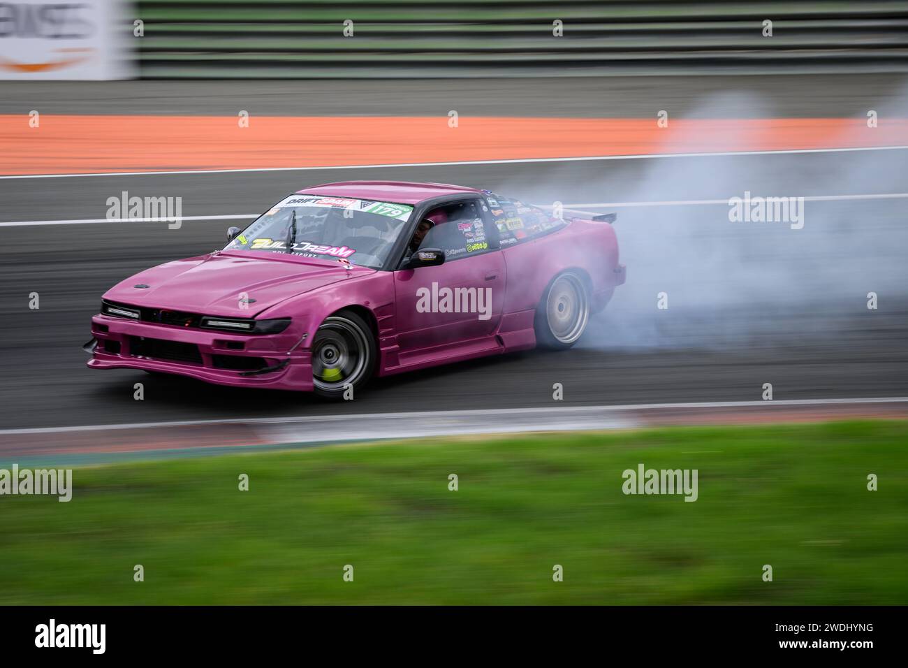 Cars drifting hi-res stock photography and images - Alamy