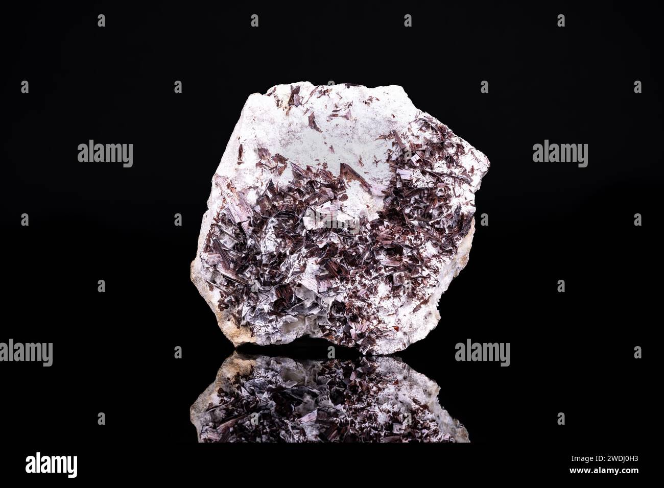 Hubnerite (from Adams mine, San Juan Co., Colorado, USA) photography ...