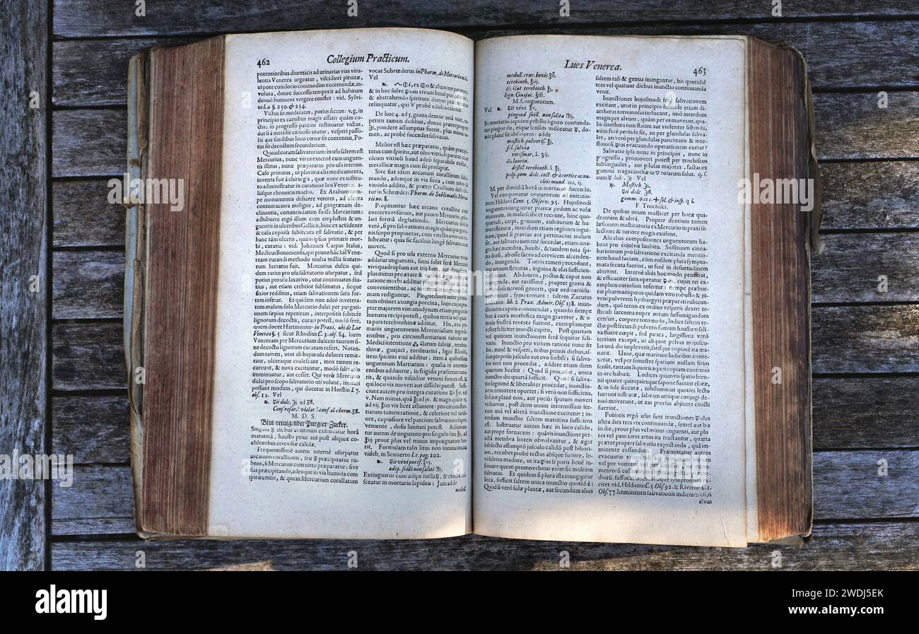 Old latin book page hi-res stock photography and images - Alamy