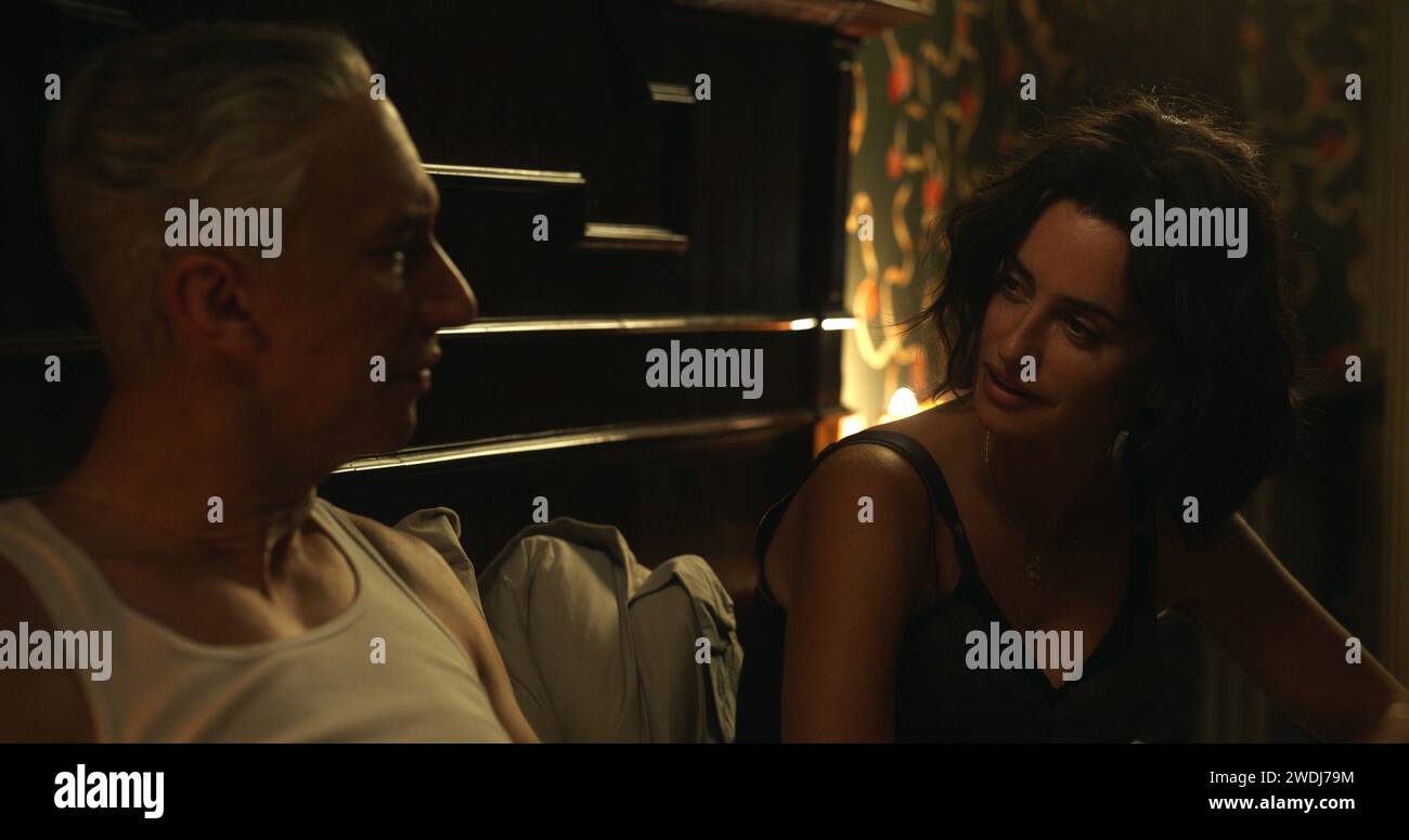 Adam driver and penelope cruz hi-res stock photography and images - Alamy