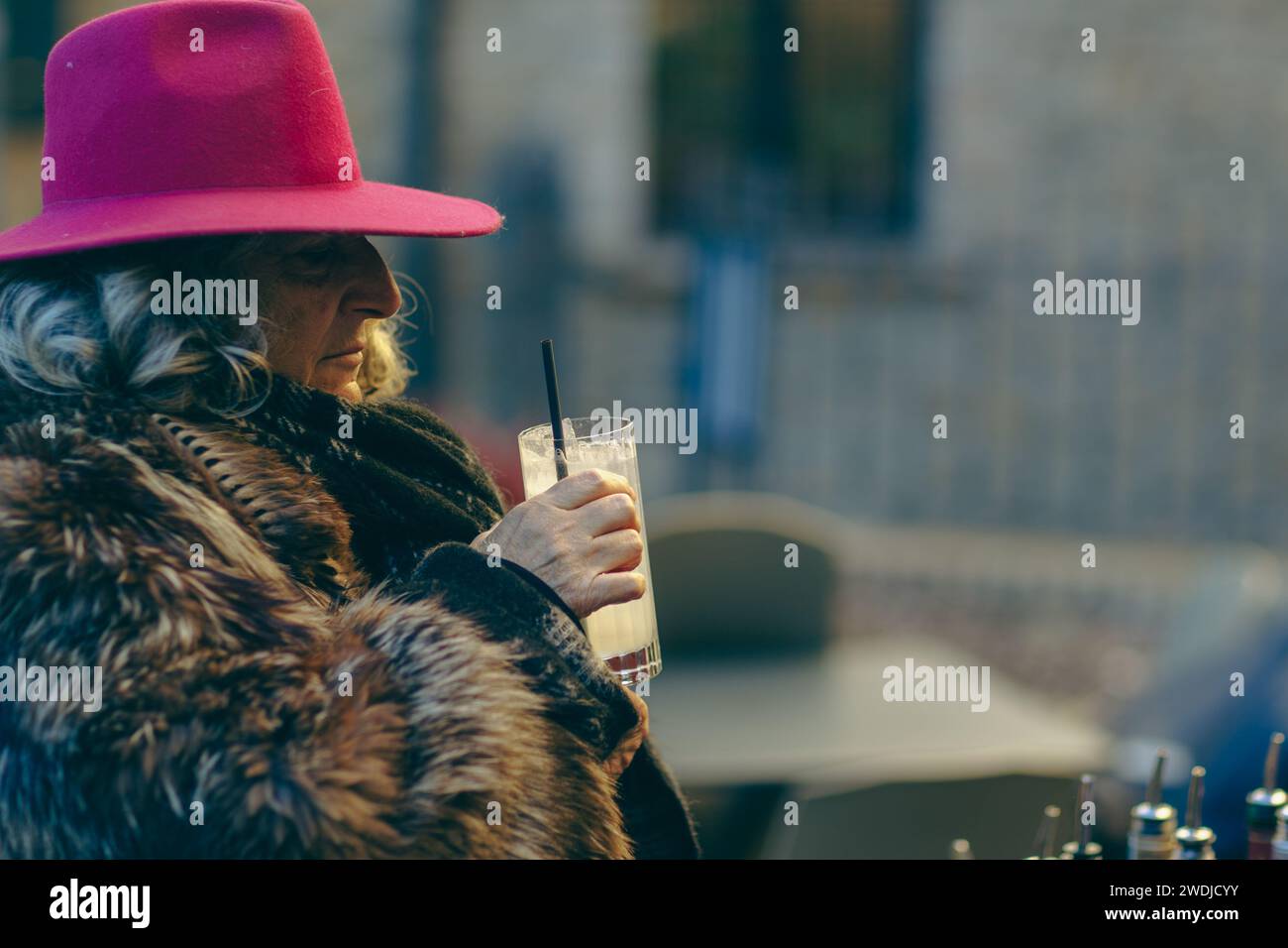 Classy woman hi-res stock photography and images - Alamy