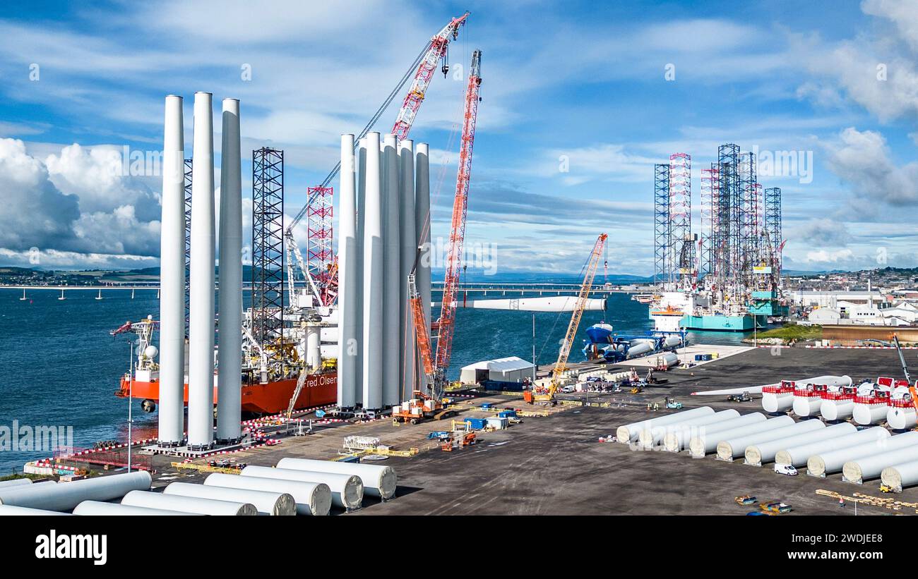 Offshore windfarm construction Stock Photo - Alamy
