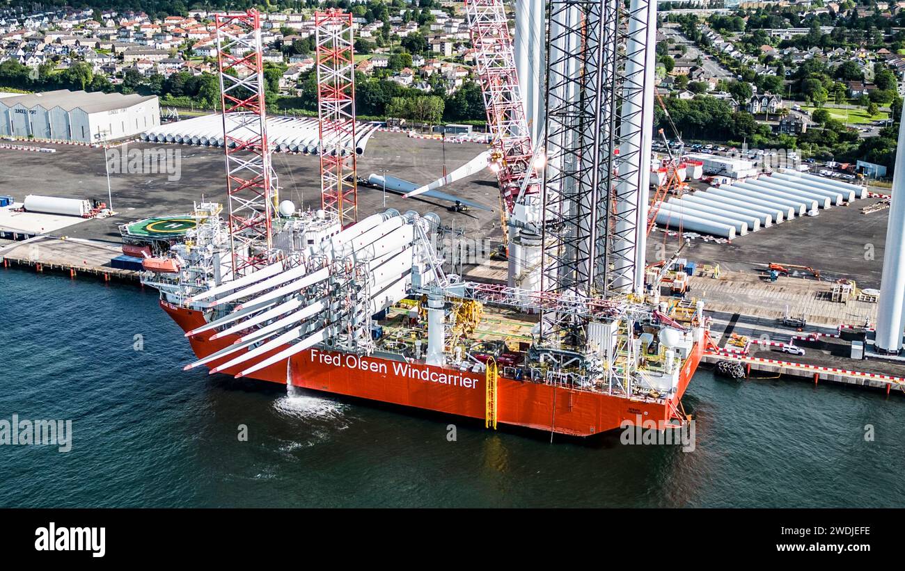 Offshore windfarm construction Stock Photo - Alamy