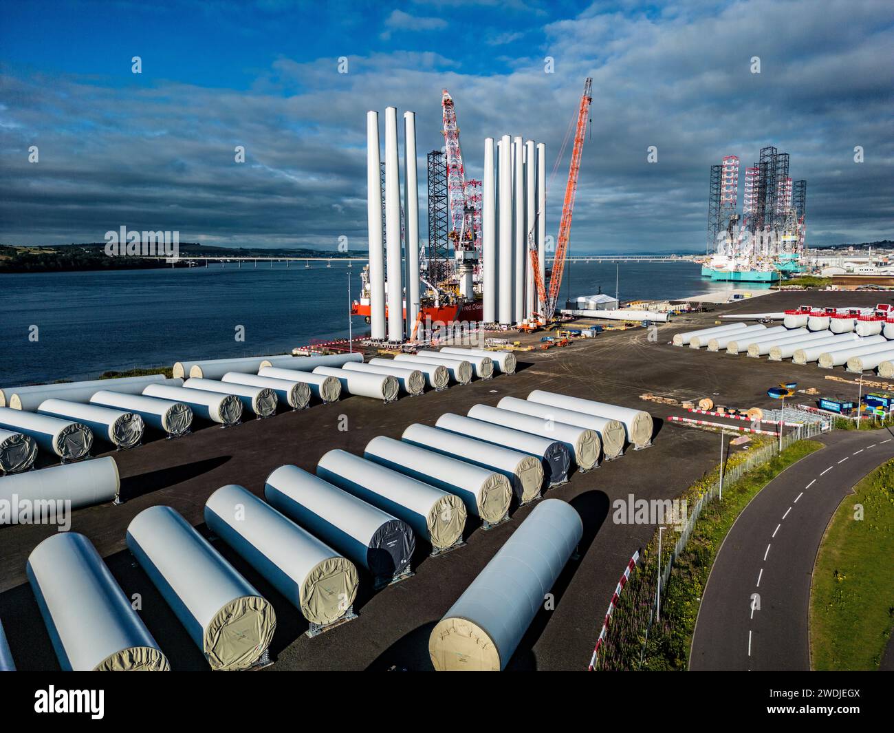 Offshore windfarm construction Stock Photo - Alamy