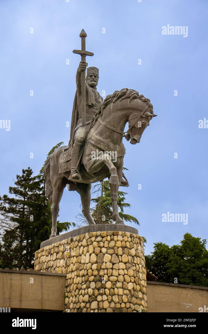 statue of a knight or king. Riding a horse Stock Photo - Alamy