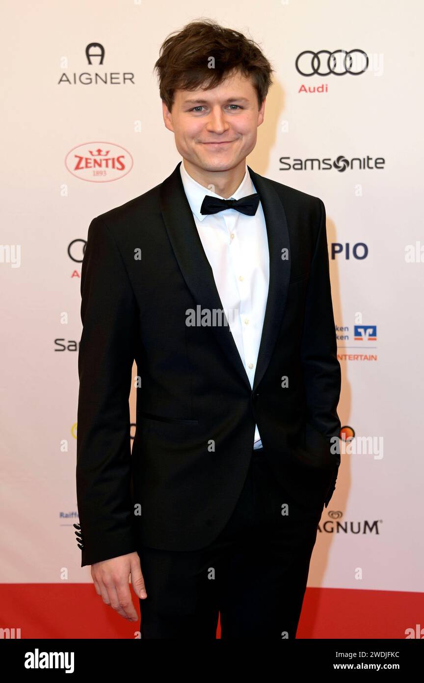 Tom Böttcher beim 48. Deutschen Filmball 2024 im Hotel Bayerischer Hof ...