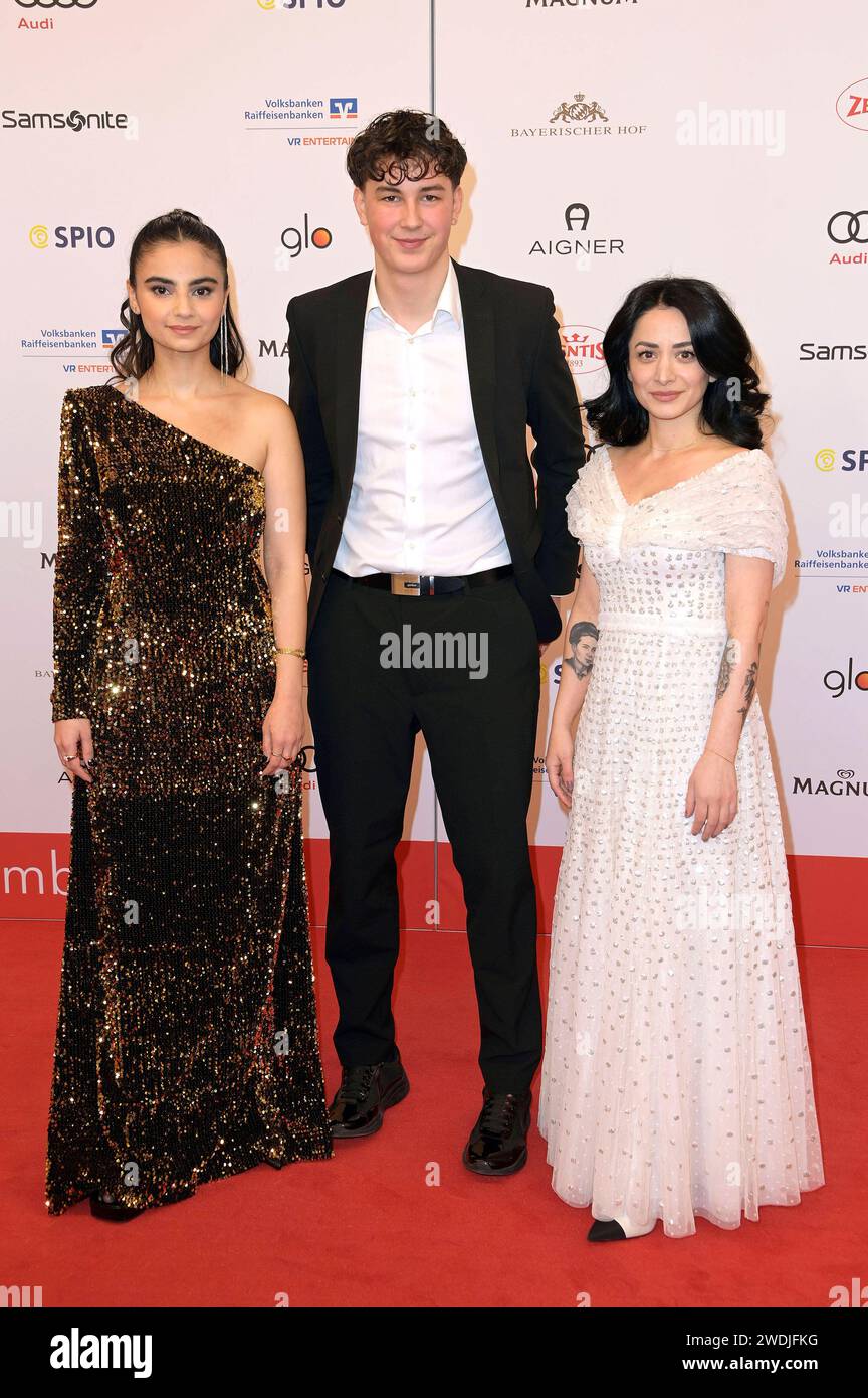 Bayan Layla, Levy Rico Arcos und Milena Aboyan beim 48. Deutschen ...