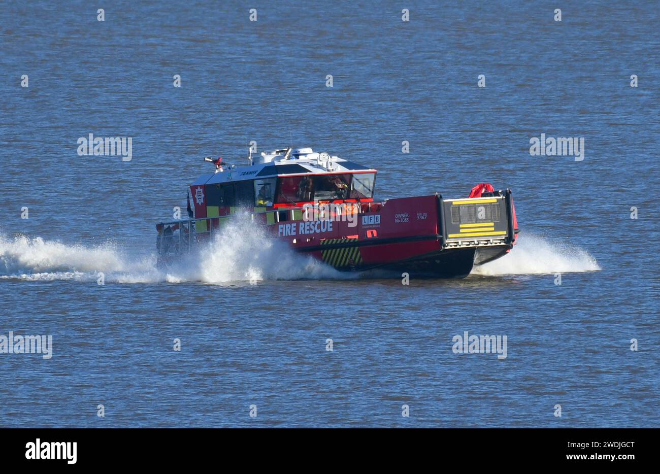 The London Fire Brigade fireboat Tanner is a 16.2 metre long fireboat ...