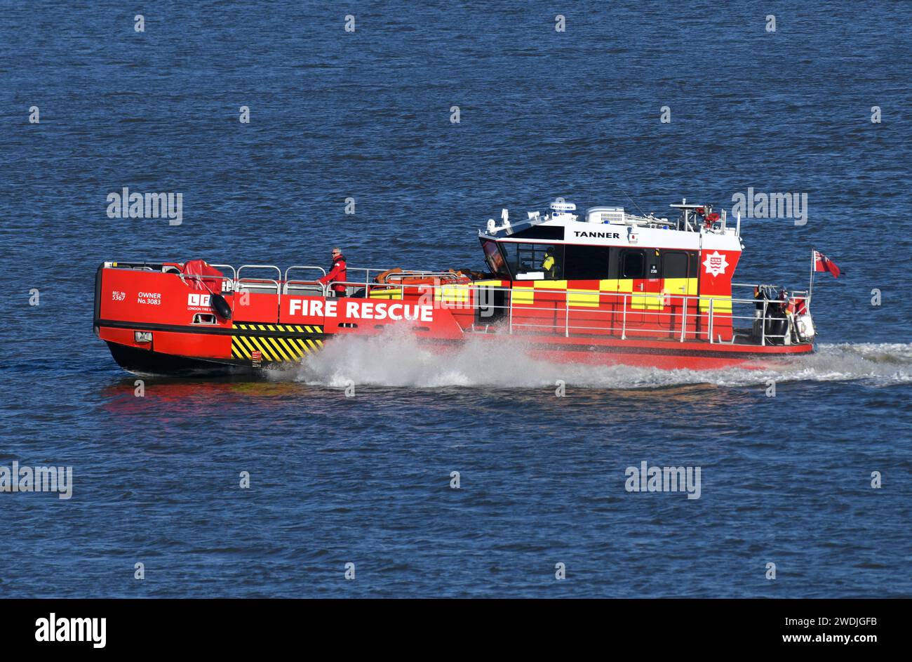 The London Fire Brigade fireboat Tanner is a 16.2 metre long fireboat ...