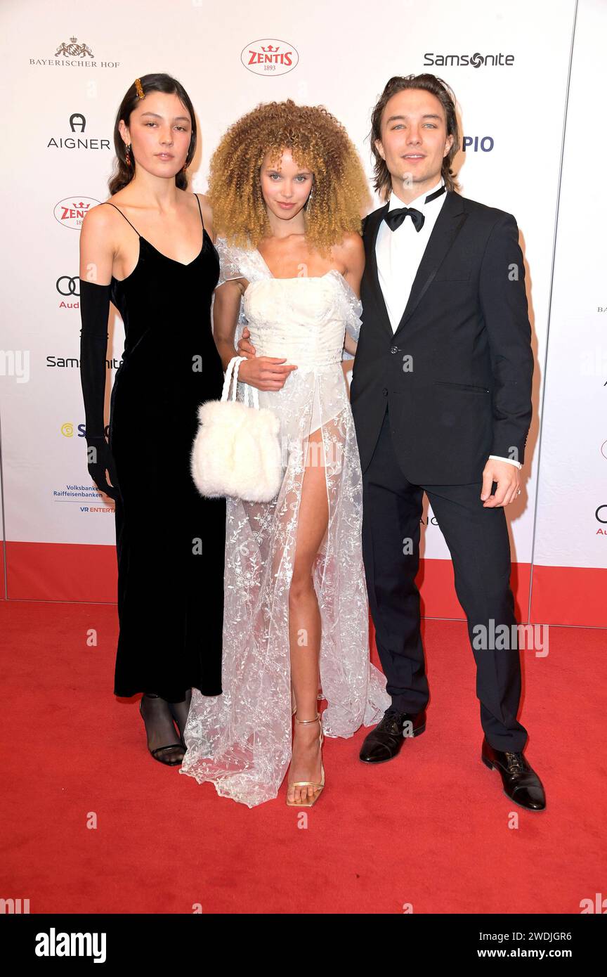 Lary Müller, Taynara Wolf und Gast beim 48. Deutschen Filmball 2024 im Hotel Bayerischer Hof ...