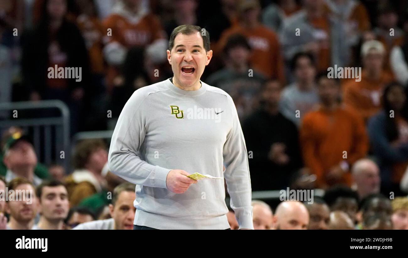 Baylor head coach Scott Drew calls out to his team during the second ...