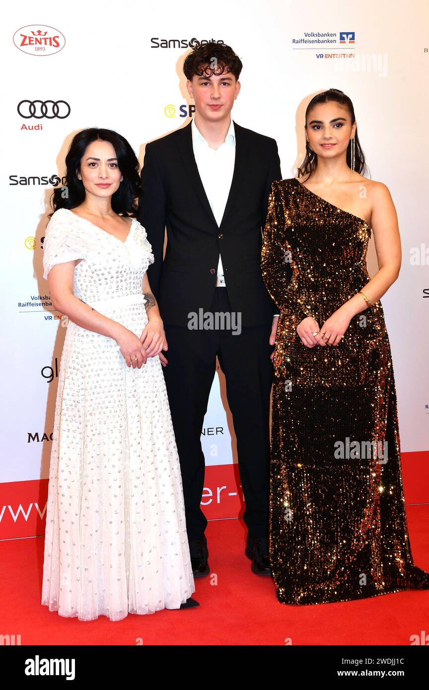 Milena Aboyan, Levy Rico Arcos und Bayan Layla beim 48. Deutschen Filmball 2024 im Hotel ...