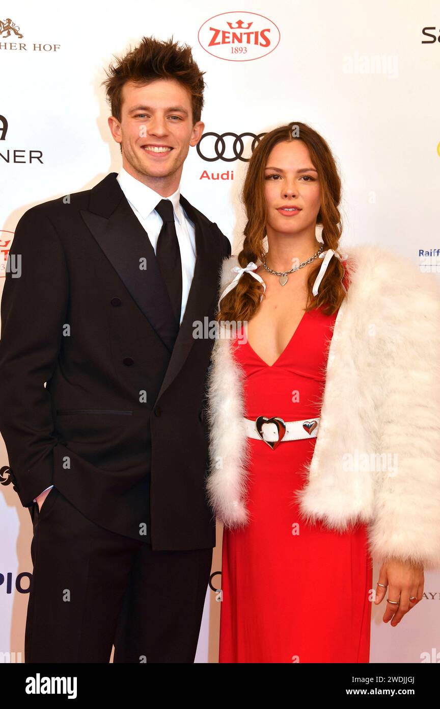 Jannis Niewöhner und Lilja van der Zwaag beim 48. Deutschen Filmball ...