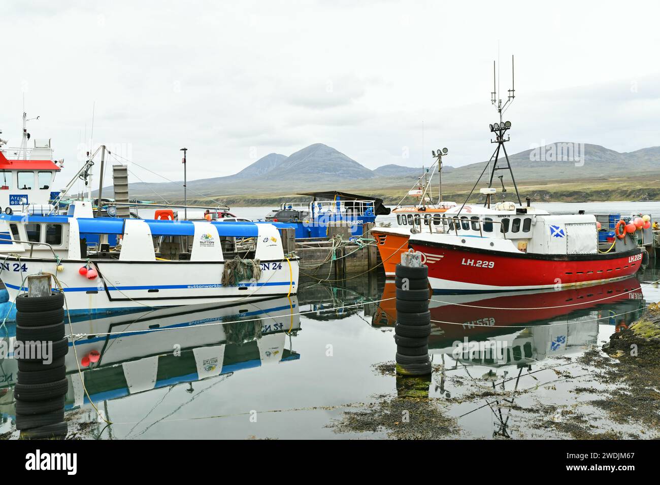 Roll on roll off ship hi-res stock photography and images - Alamy