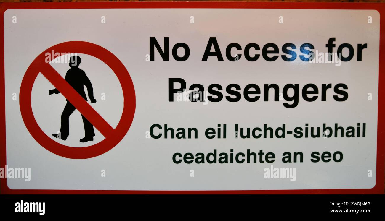 Scottish gaelic sign hi-res stock photography and images - Alamy