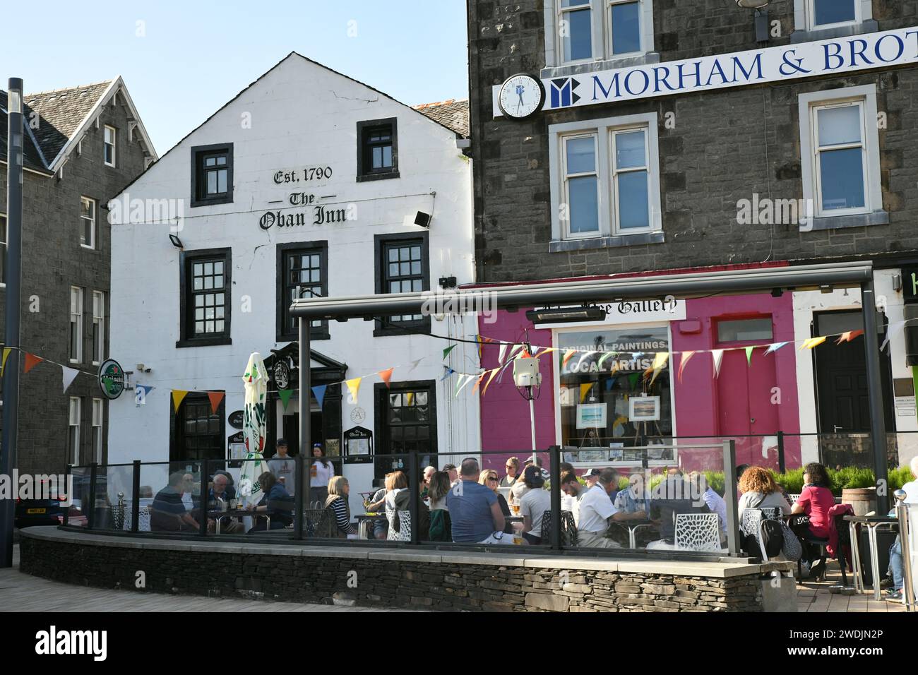 Oban town centre hi-res stock photography and images - Alamy