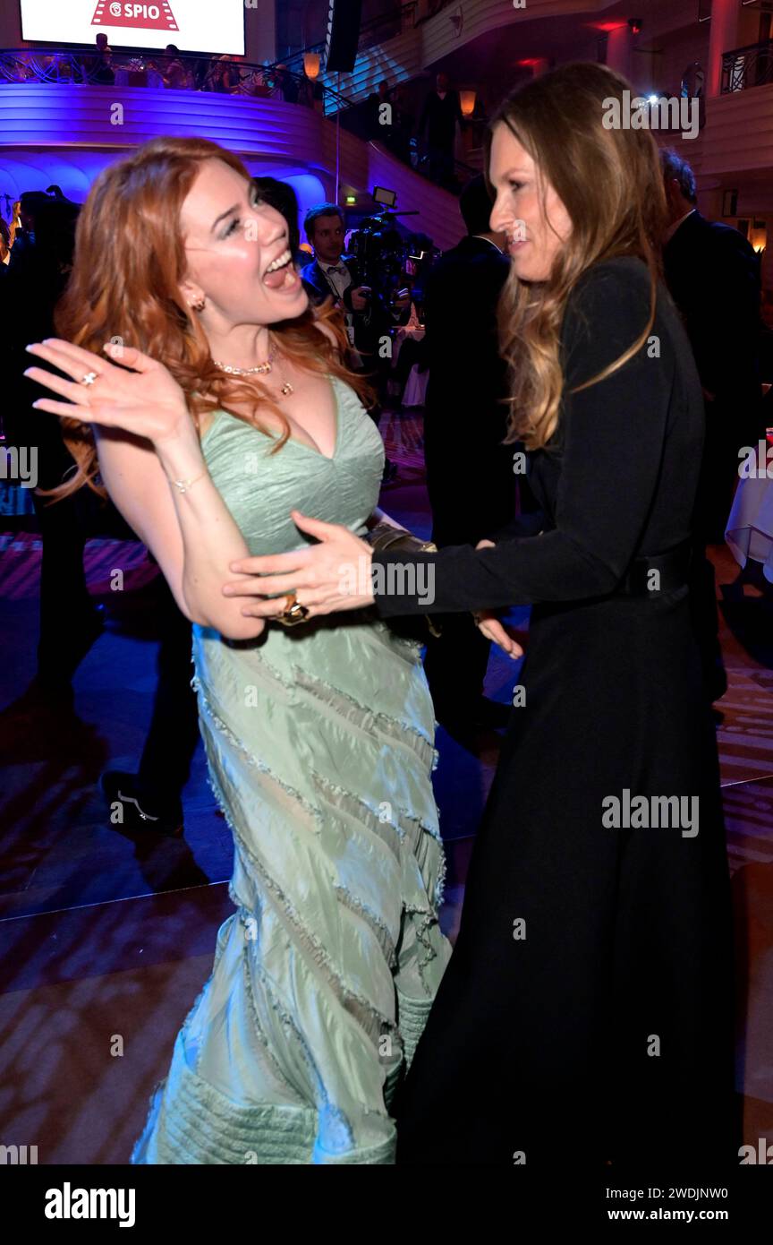 Palina Rojinski und Katrin Kraus beim 48. Deutschen Filmball 2024 im ...