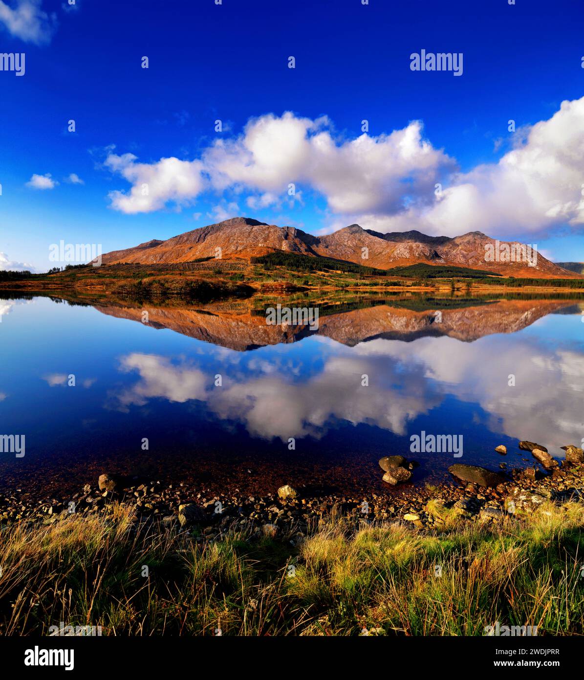 Lough inagh hi-res stock photography and images - Alamy