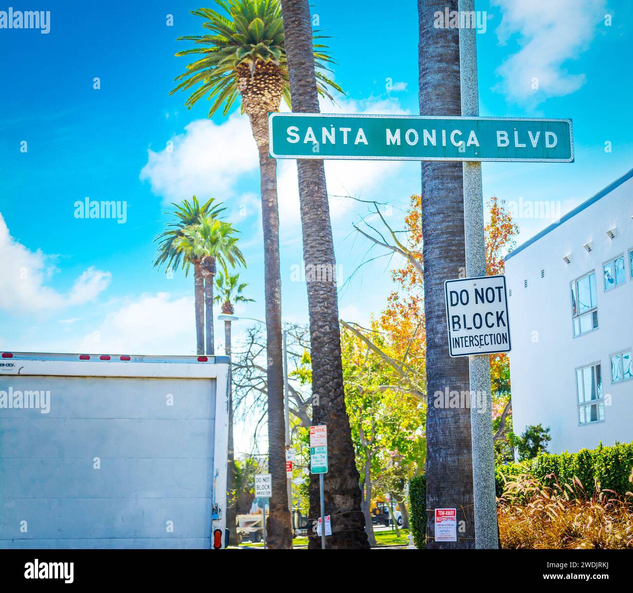 Santa monica boulevard sign hi-res stock photography and images - Alamy