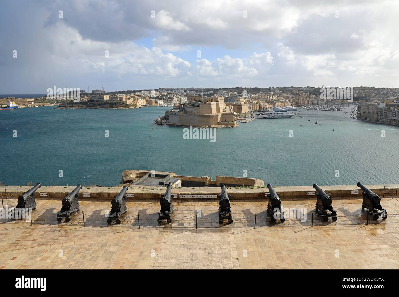 Naval gun 16th century hi-res stock photography and images - Alamy