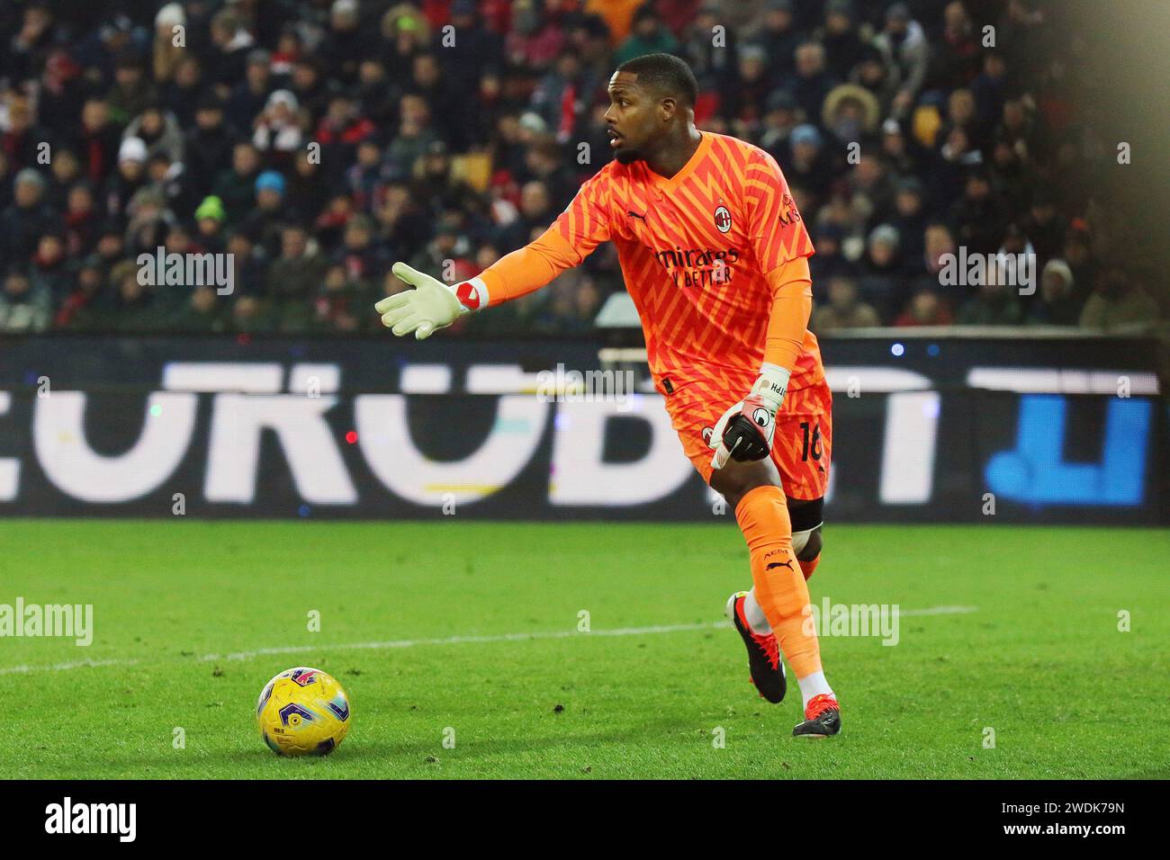 AC Milan 's goalkeeper Mike Maignan in action during the Italian Serie ...