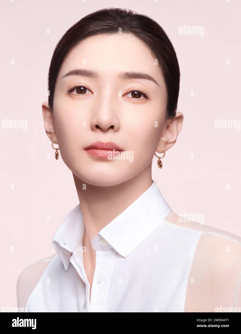 Beautiful Asian women's faces, faces for makeup, face cosmetics ...