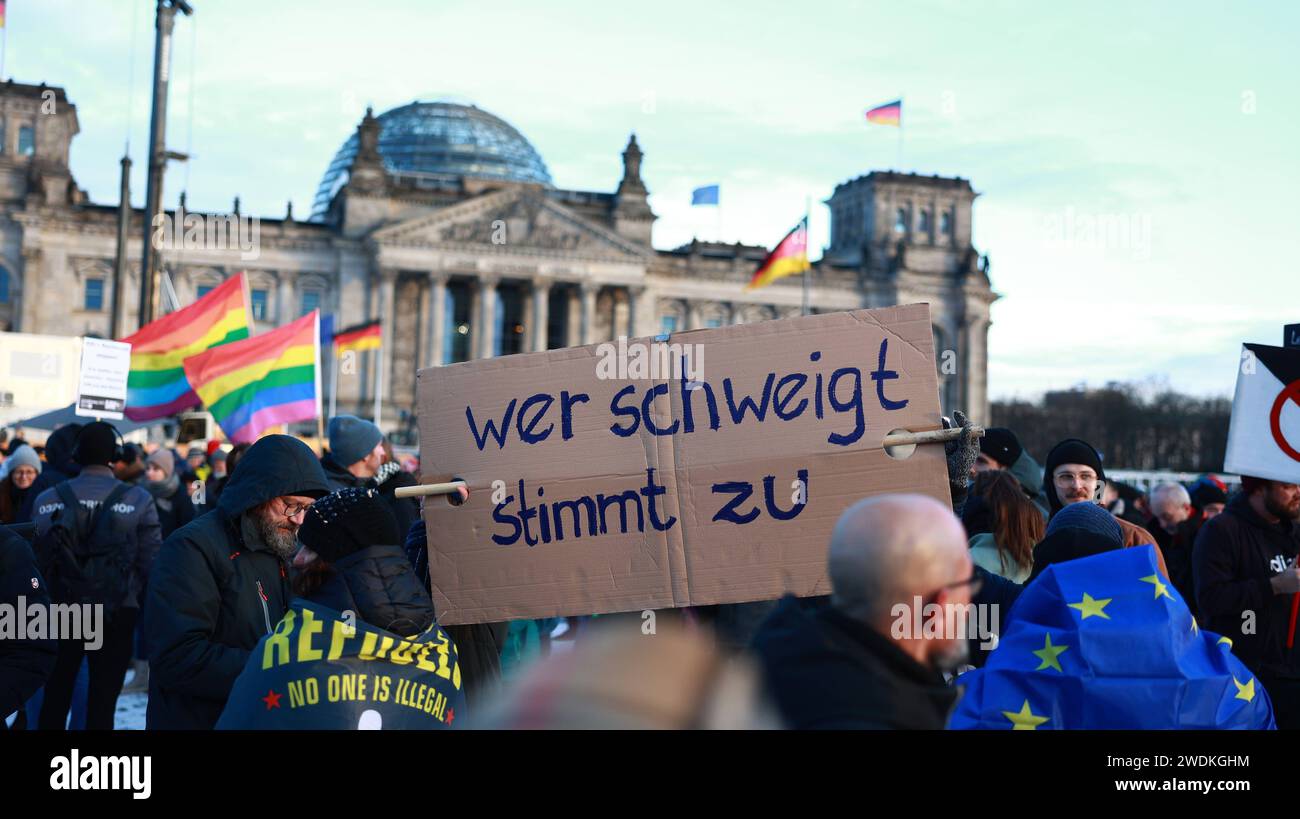 RECORD DATE NOT STATED Eine Demonstration unter dem Motto Demokratie ...