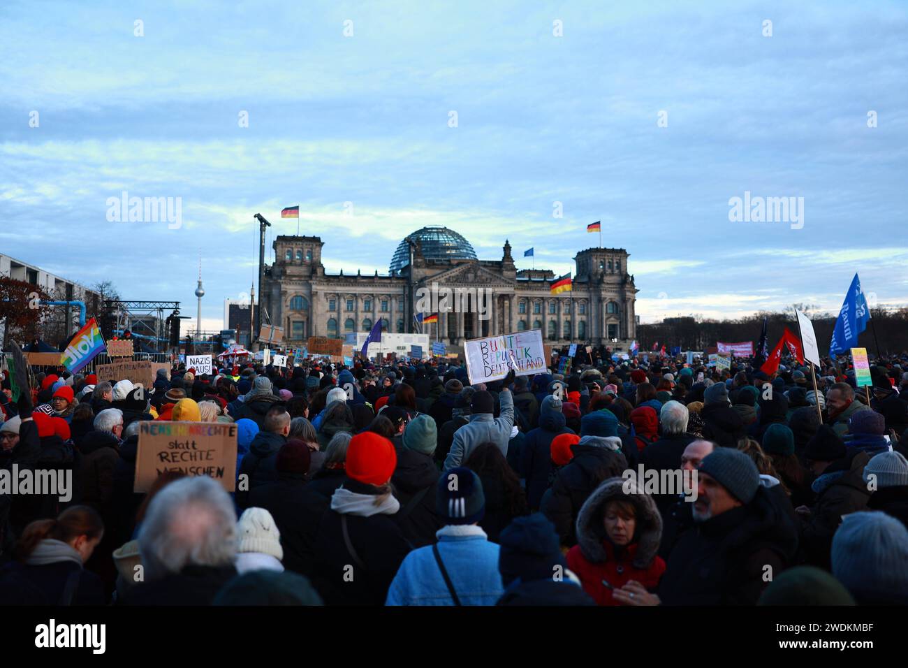 RECORD DATE NOT STATED Eine Demonstration unter dem Motto Demokratie ...