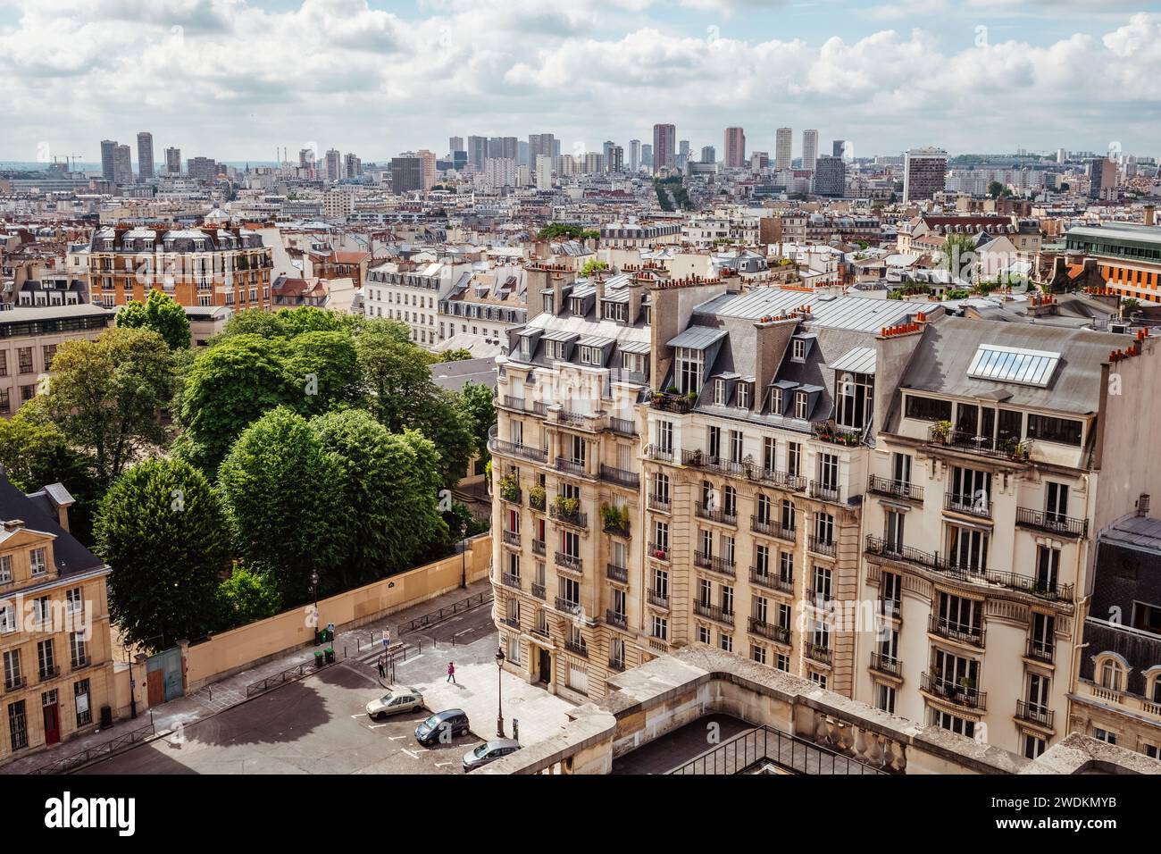 Rooftops buildings hi-res stock photography and images - Alamy
