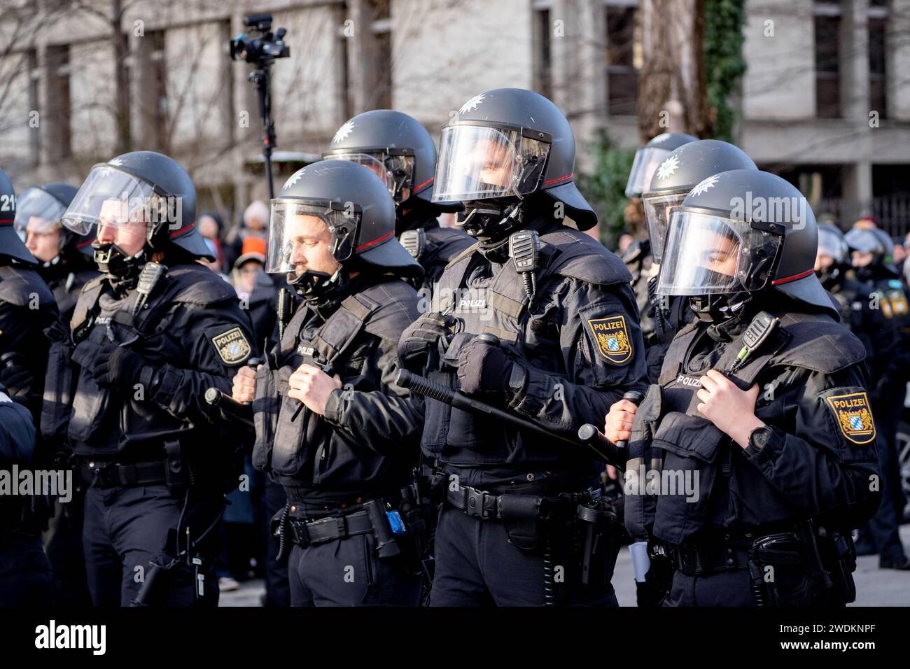 München, Deutschland. 21. Jänner 2024. Polizei bei spontaner ...