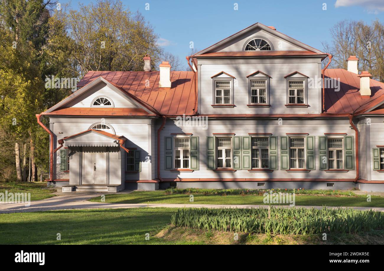 abramtsevo, russia, village, railway, station, train, selo, transport ...