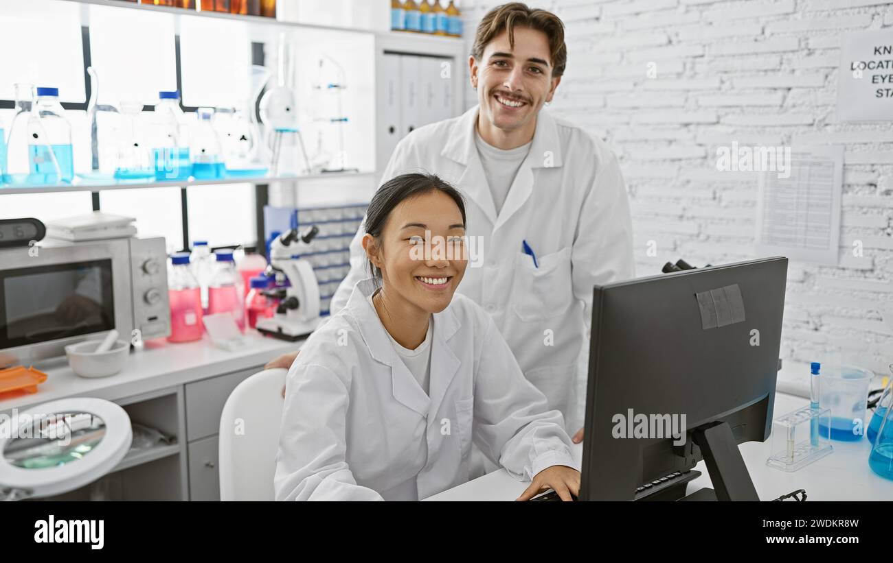 Labcoats hi-res stock photography and images - Alamy