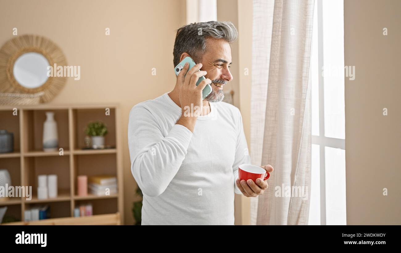 Chit chatting hi-res stock photography and images - Alamy