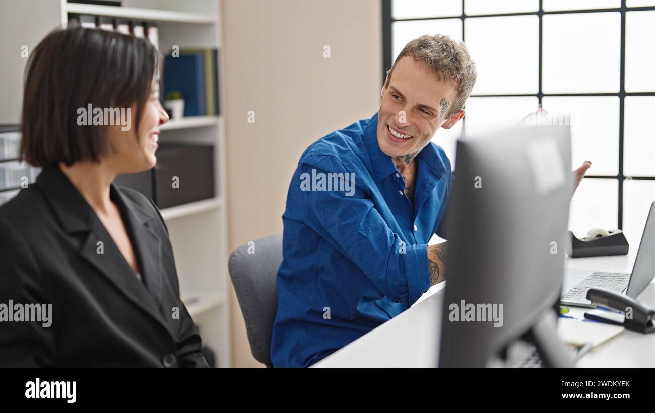 Office manager speaking employees hi-res stock photography and images ...