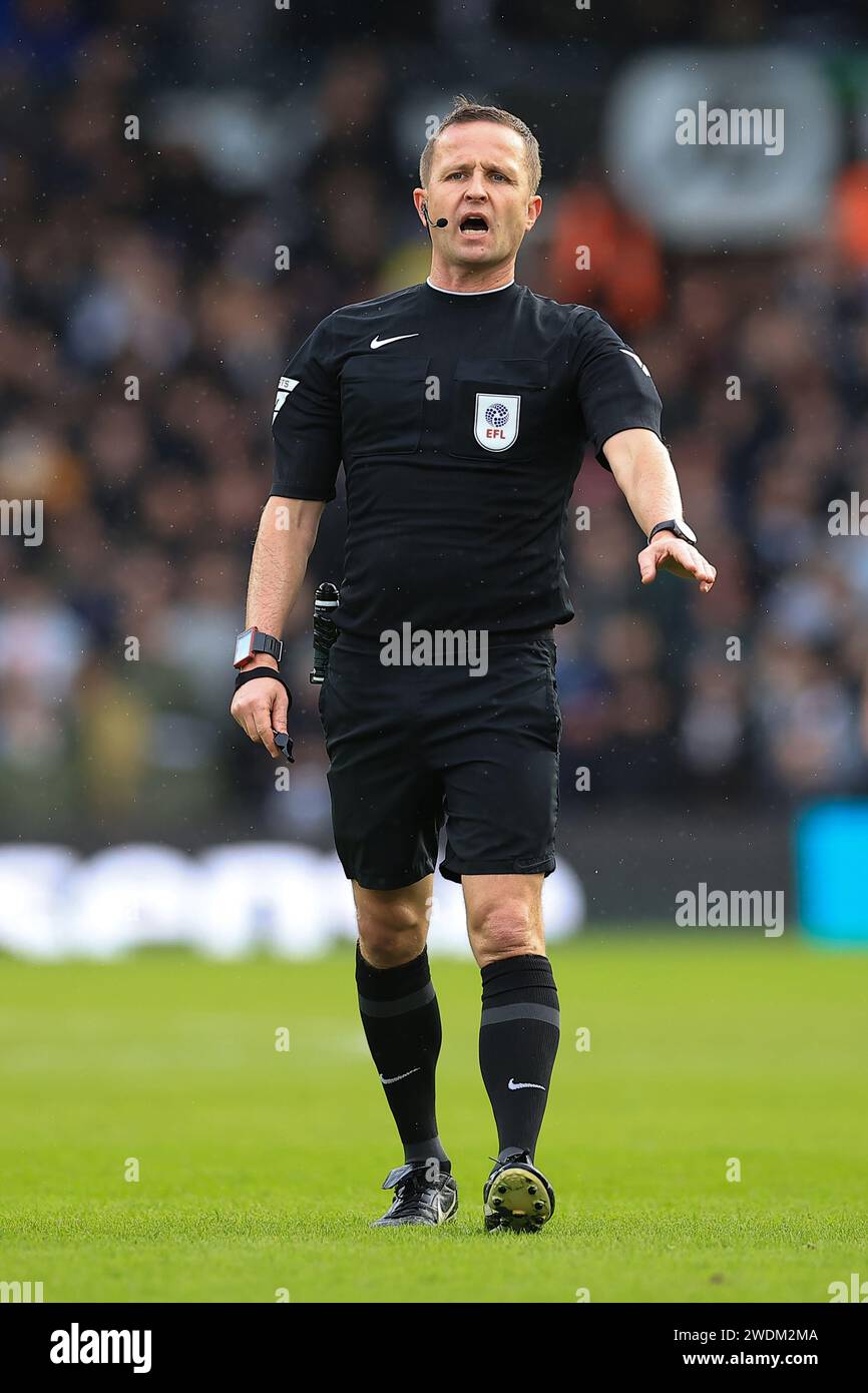 Leeds, UK. 21st Jan, 2024. Referee David Webb during the Leeds United ...