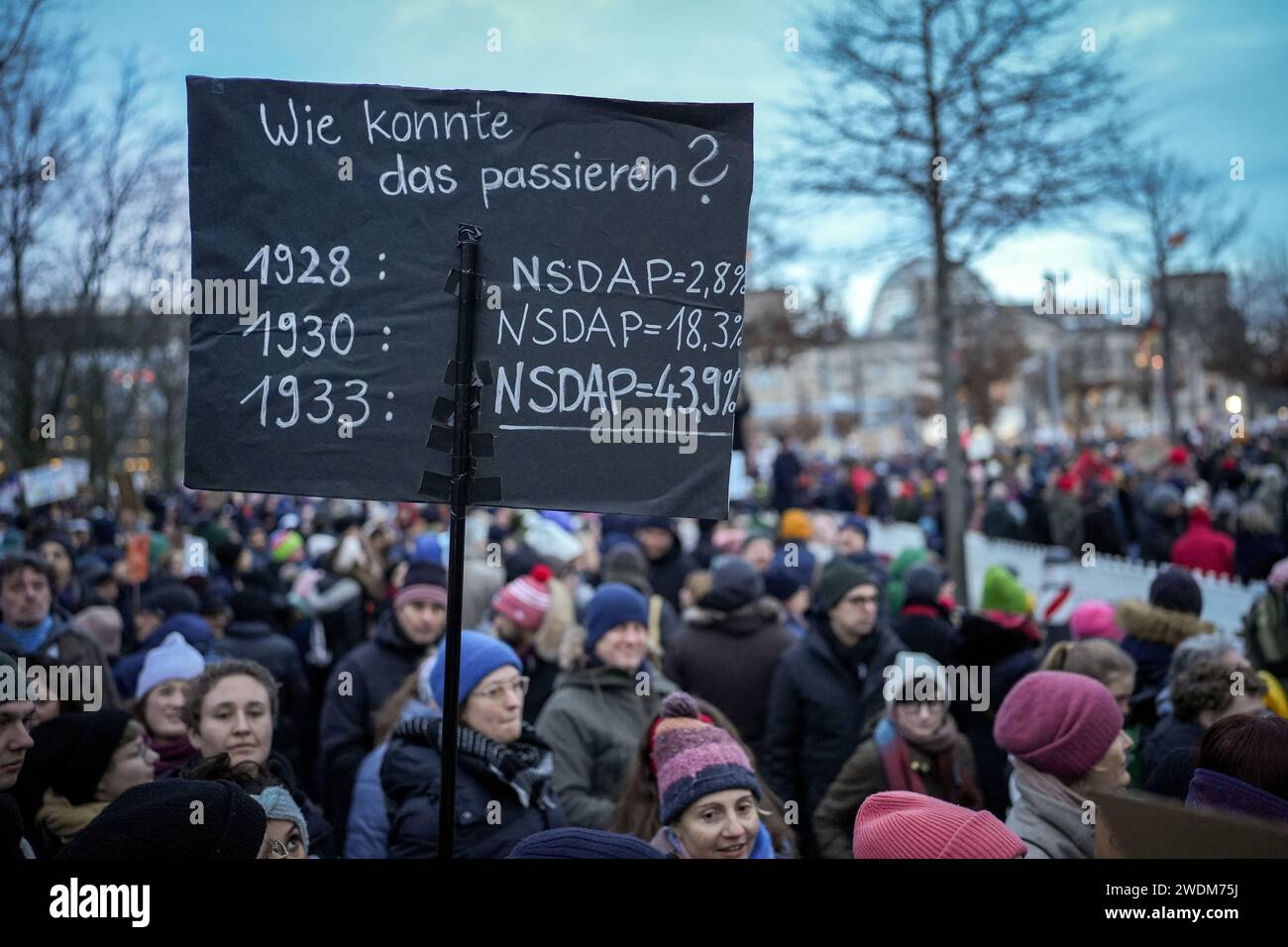 1928 and 1930 hi-res stock photography and images - Alamy