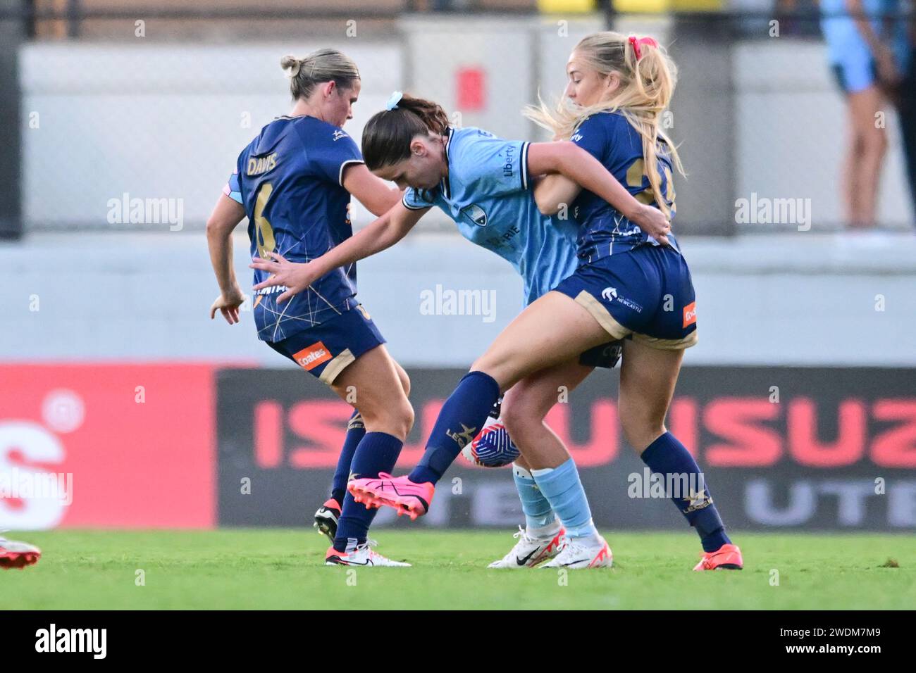 Lilyfield, Australia. 21st Jan, 2024. Cassidy Davis (L), Lara Gooch (R ...