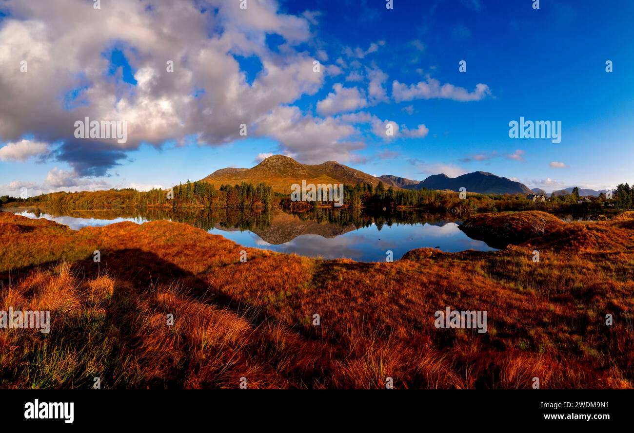 Ballinafad Lough, Ballynahinch, Connemara, County Galway, Ireland Stock ...