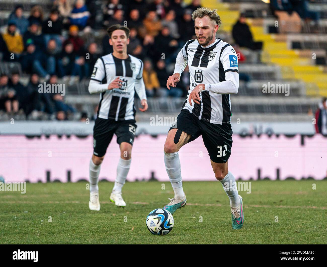 Aalen, Deutschland. 21st Jan, 2024. Philipp Strompf (SSV Ulm 1846, #32 ...