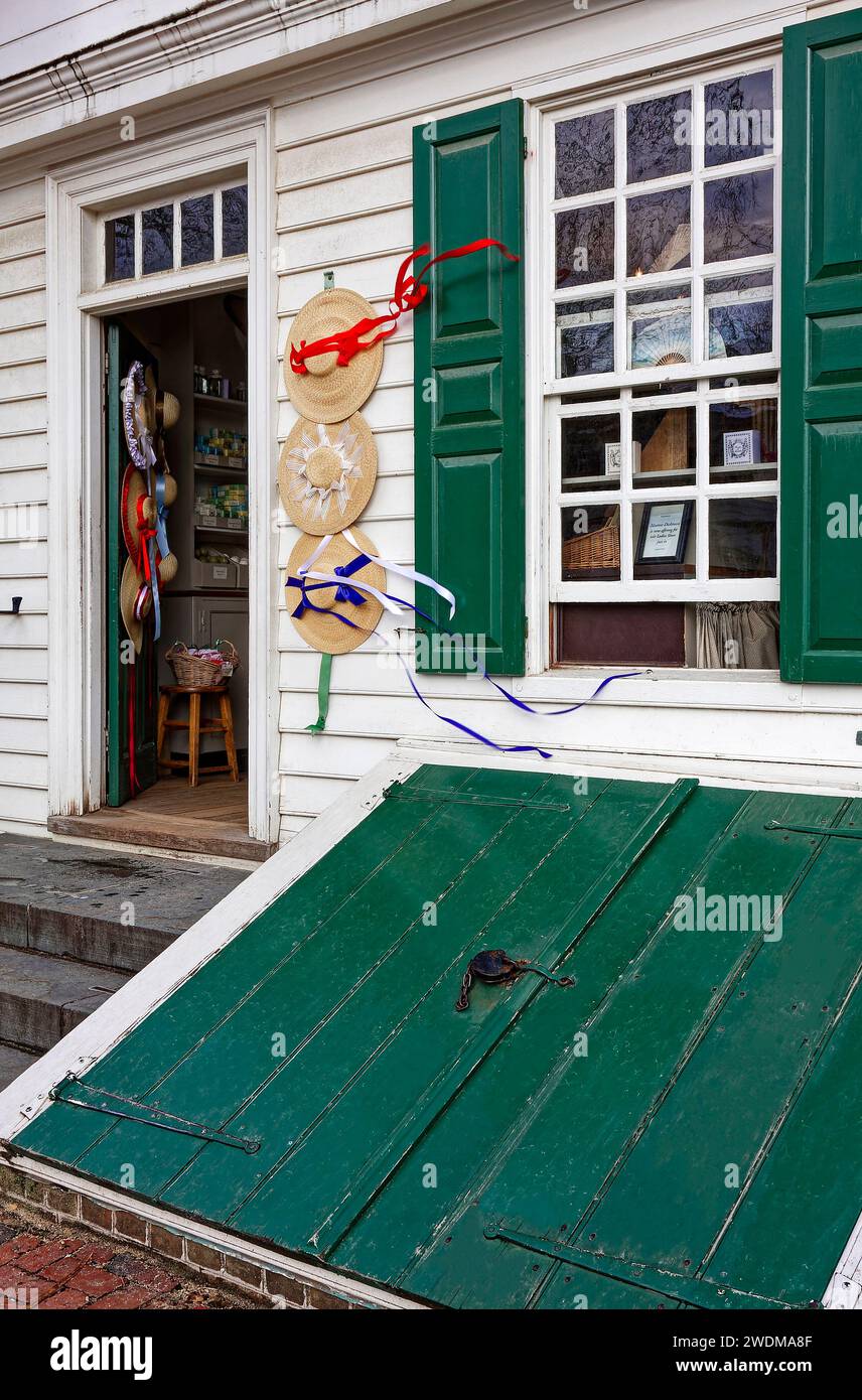 Milliners shop hi-res stock photography and images - Alamy