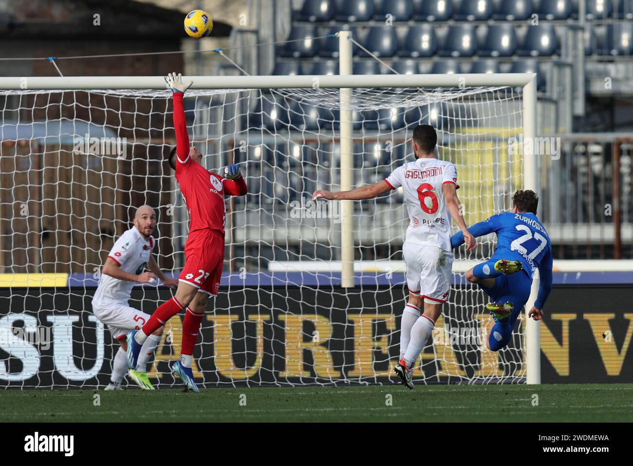 Szymon Zurkowski (Empoli)Roberto Gagliardini (Monza)Alessandro ...
