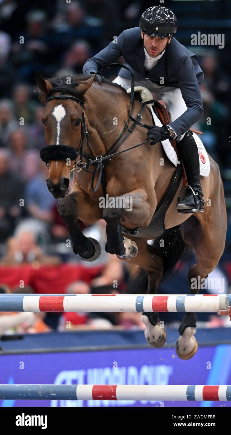 Double jeu dhonvault hi-res stock photography and images - Alamy