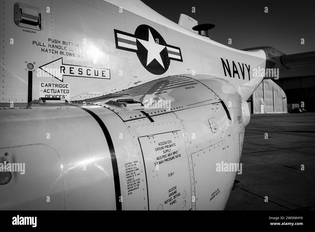 Usn osprey airplane hi-res stock photography and images - Alamy