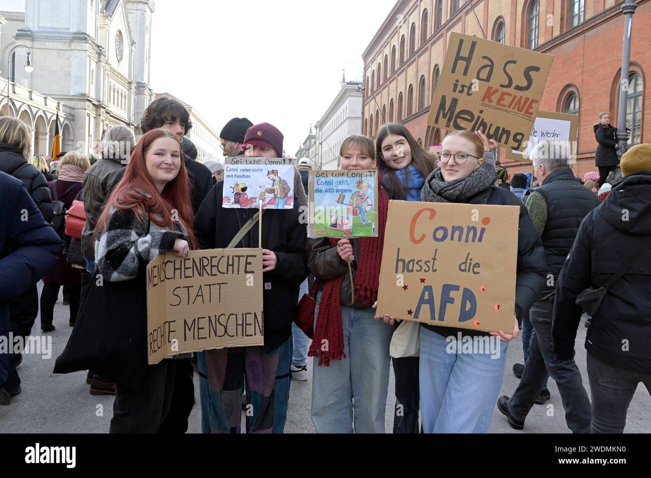 Sonntag, 21. Januar 2024, Demo gegen rechts, Demonstration in München ...
