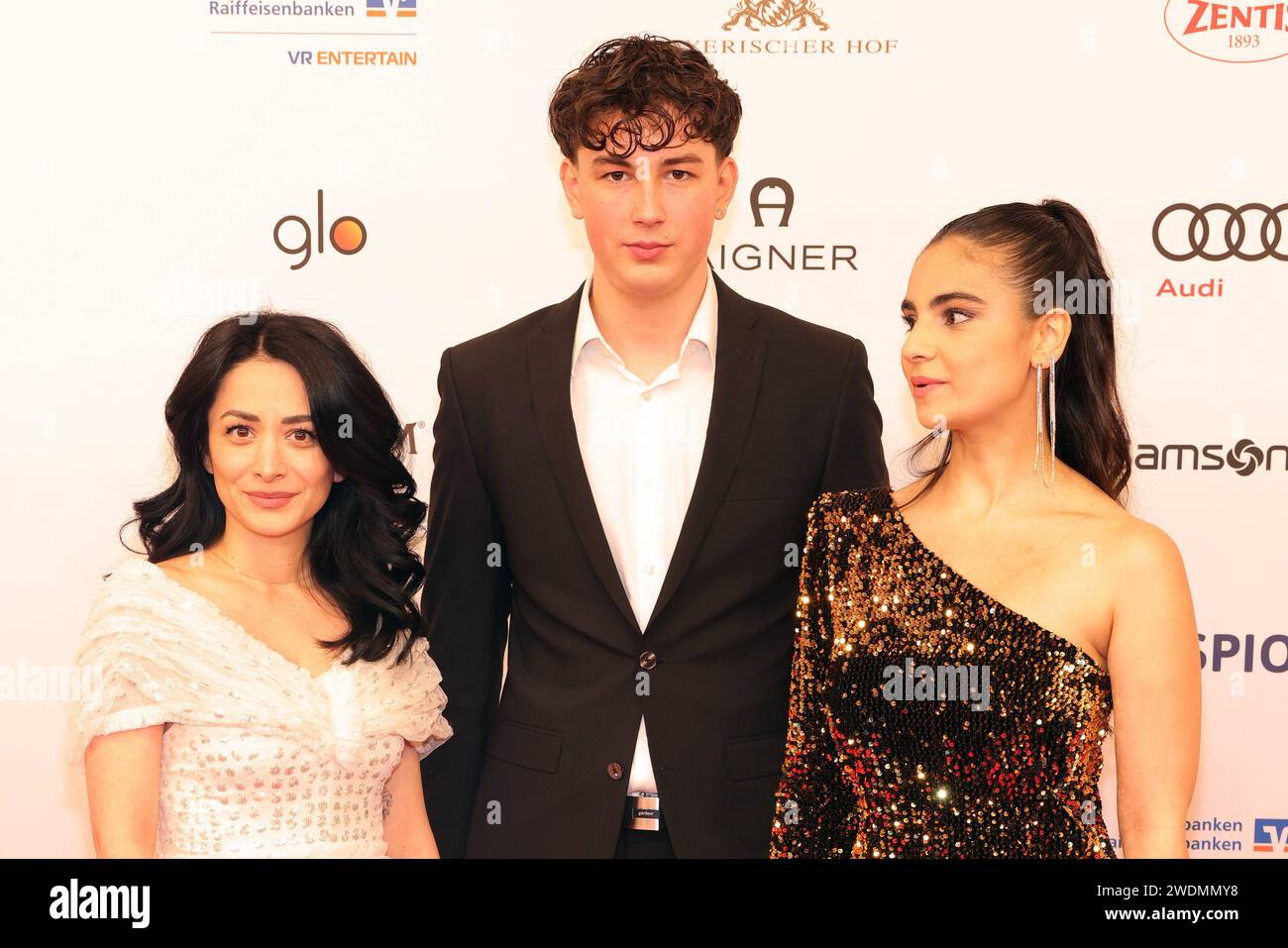 Deutscher Filmball 2024 Milena Aboyan, Levy Rico Arcos und Bayan Layla ...