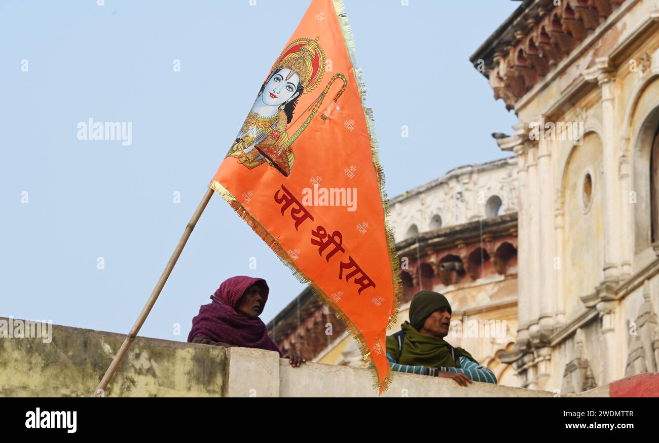 Ayodhya, India. 21st Jan, 2024. AYODHYA, INDIA - JANUARY 21: People of Ayodhya holding a flag in ...
