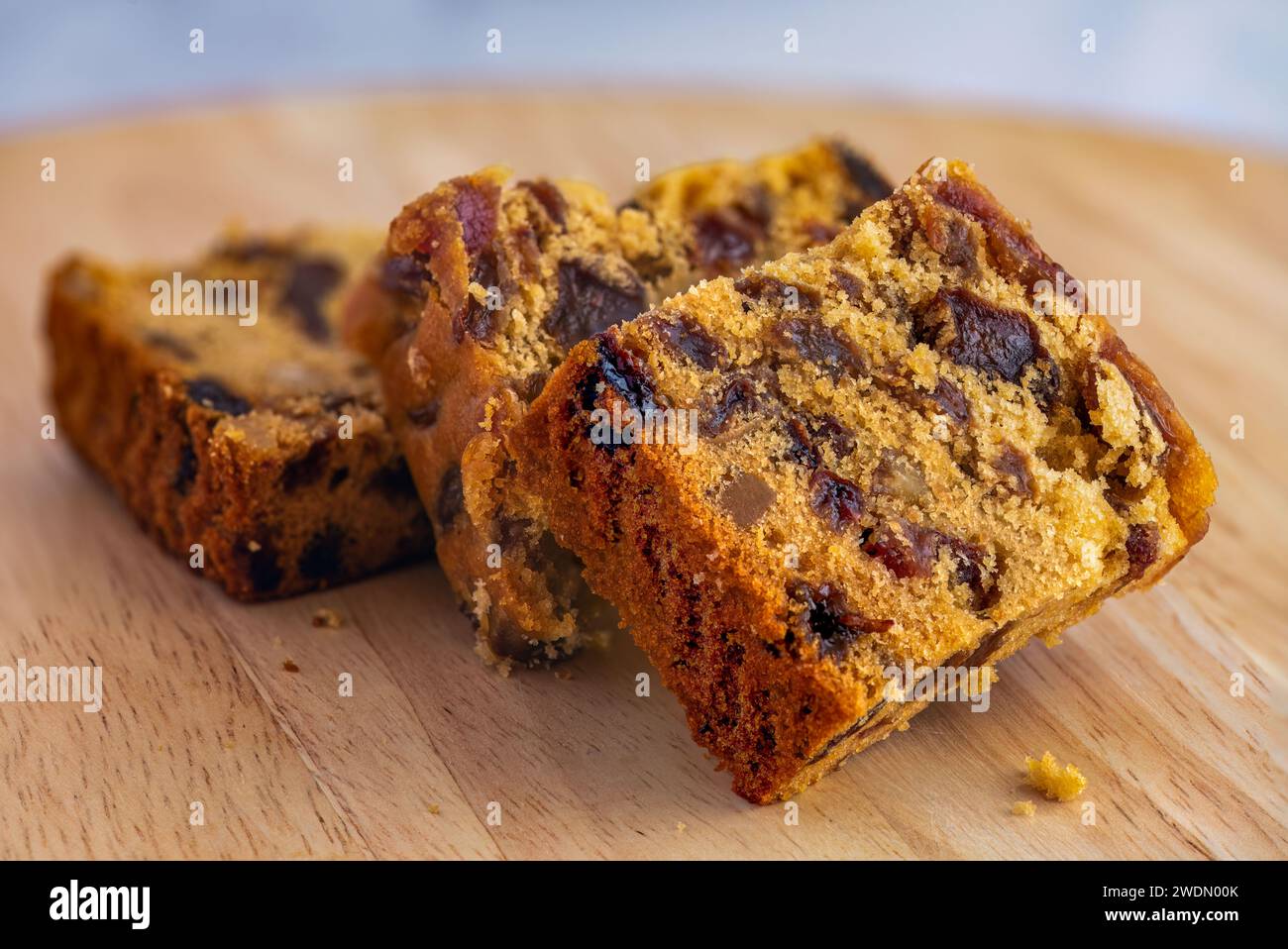 Cup saucer tea cake slice hi-res stock photography and images - Alamy