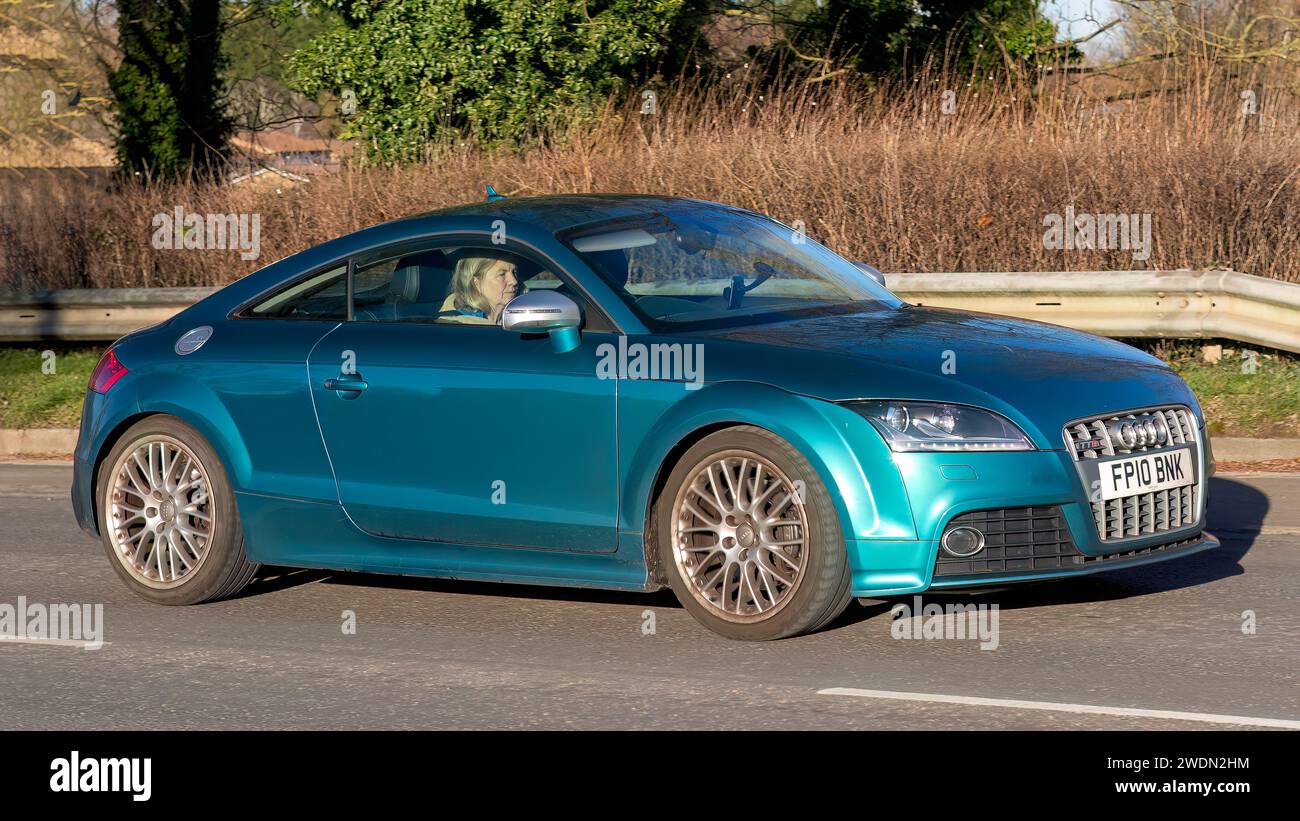 Audi tt hi-res stock photography and images - Alamy
