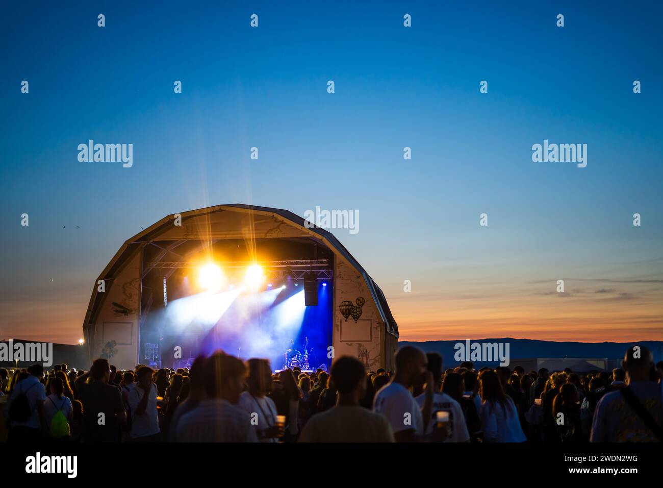 Mud group band hi-res stock photography and images - Alamy