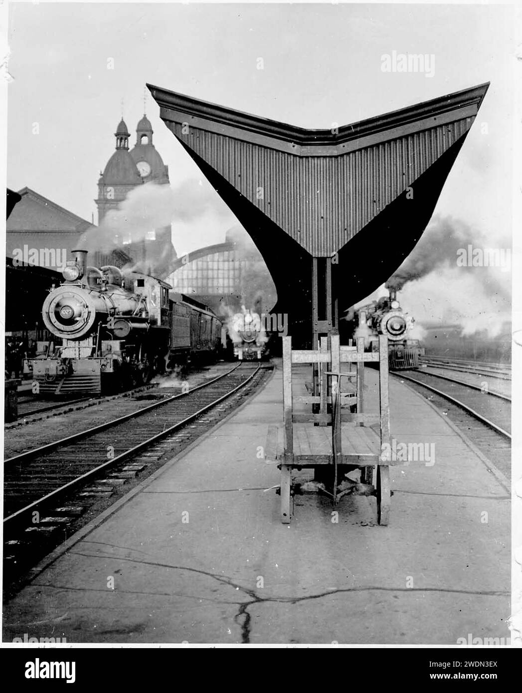 The platform of old Union Station, in Toronto, Canada, circa 1907 Stock ...